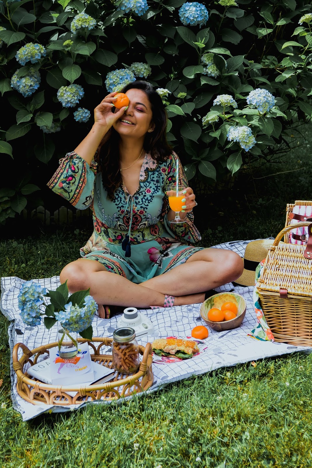 How to have a perfect springtime/ summertime picnic - Myriad Musings